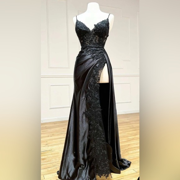 Kissprom | Dresses | Black Beatrice Long Prom Dress Only Worn Once ...